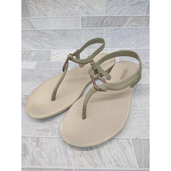 管理番号： 141023001756020241127ベースS115/辻付属品： 無<br>所々に汚れあり。<br>アウトソールにすり減りあり。素材： 合成繊維系/ラバーソール色： グリーン系サイズ： サイズ38梱包...