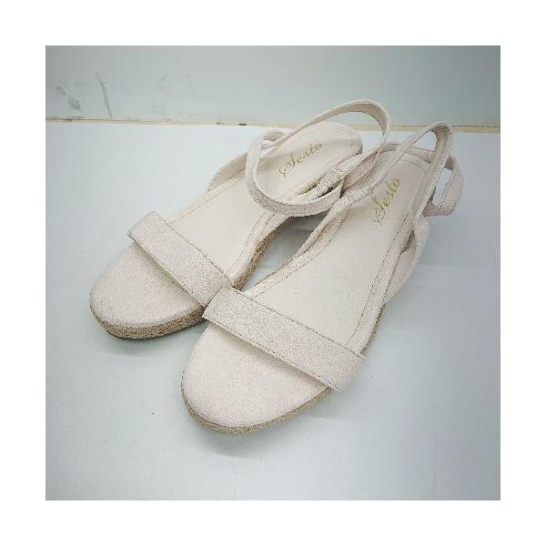 管理番号： 141029004992120250101ベースS/U付属品： 無素材： 布系/ラバー系ソール色： ピンク系　ベージュ系サイズ： サイズM梱包サイズ： 通常付属品： 無採寸サイズ： 通常