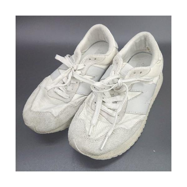 管理番号： 141209001098920250117ベースS/W付属品： 無<br>靴表面、内側に汚れあり。つま先にしわ跡あり。ソールに汚れ、削れあり。素材： 布系/ラバー系ソール色： オフホワイトサイズ： サイズ25.0梱包...