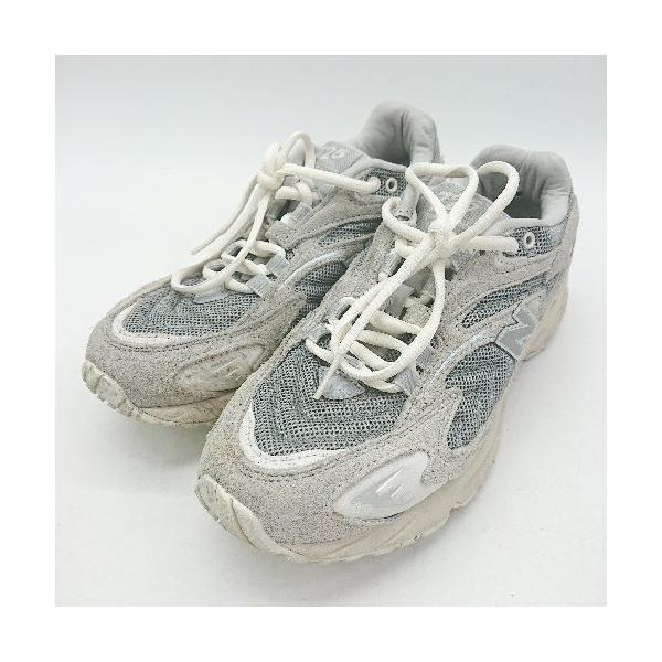 管理番号： 141226001749720250128ベースS/W付属品： 無<br>靴表面に汚れ、毛羽立ちあり。右つま先内側からソール側面にかけて傷、削れあり。ソール側面、底面に汚れあり。素材： 布系/ラバー系ソール色： グレ...