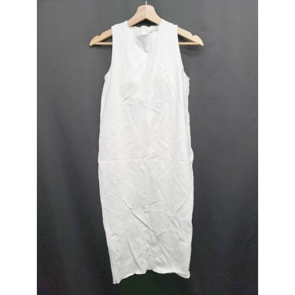 管理番号： 150304000539820250822ベースW11/梅付属品： 無<br>繊維の付着あり。素材： 画像参照色： ホワイトサイズ： サイズF梱包サイズ： 通常付属品： 無<br>繊維の付着あり。採寸サイ...