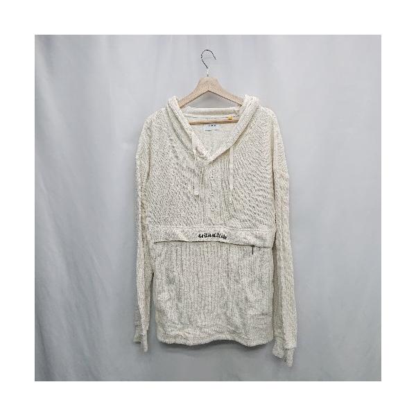 管理番号： 150421000022920250514ベースW/H付属品： 首元に紐あり素材： 画像参照色： ホワイト系サイズ： サイズS梱包サイズ： 通常付属品： 首元に紐あり採寸サイズ： 通常