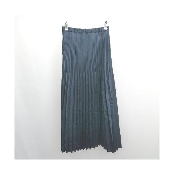 管理番号： 150529000937920250620ベースW/H<br>付属品： 無<br>素材： 画像参照<br>色： ネイビー系<br>サイズ： サイズM<br>梱包サイズ：...