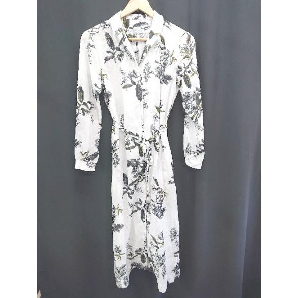 管理番号： 150529002545420250822ベースW14/増付属品： ウエストリボン<br>正面中央、襟裏に汚れあり。素材： 画像参照色： ホワイト ブラック系サイズ： サイズF梱包サイズ： 通常付属品： ウエストリボ...