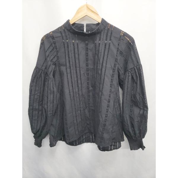 管理番号： 150618001448020250822ベースW21/梅付属品： 無<br>繊維の付着あり。素材： 画像参照色： ブラックサイズ： サイズS梱包サイズ： 通常付属品： 無<br>繊維の付着あり。採寸サイ...