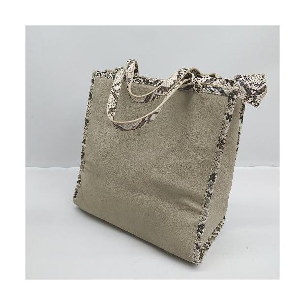 管理番号： 150623003018720250804ベースB/F付属品： 無<br>全体に汚れ素材： レザー系色： ベージュ系サイズ： 0梱包サイズ： 通常付属品： 無<br>全体に汚れ採寸サイズ： 通常