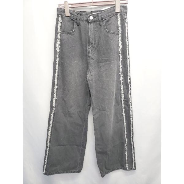 管理番号： 150625000429820250822ベースW17/小付属品： 無素材： 画像参照色： ブラックサイズ： サイズＭ梱包サイズ： 通常付属品： 無採寸サイズ： 通常