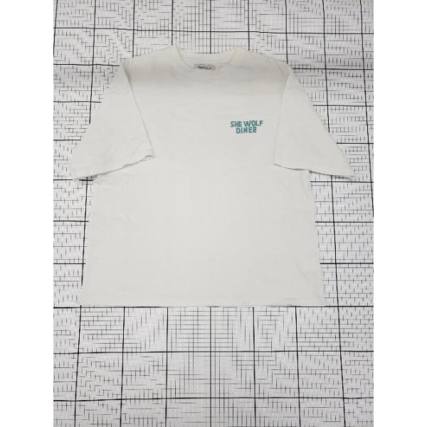 管理番号： 150723000025520250910ベースW/石付属品： 無<br>首周りや肩部分に汚れあり。素材： 画像参照色： ホワイト系サイズ： サイズM梱包サイズ： 通常付属品： 無<br>首周りや肩部分に...