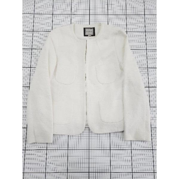 管理番号： 150806000428420250910ベースW/梅付属品： 無素材： 画像参照色： ホワイト系サイズ： サイズ38梱包サイズ： 通常付属品： 無採寸サイズ： 通常