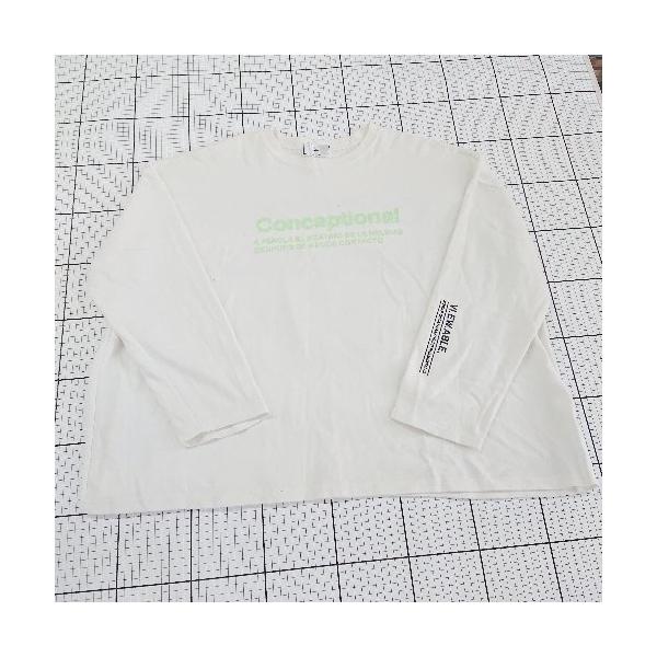 管理番号： 150806000516820250910ベースW/梅付属品： 無<br>右脇に汚れあり。素材： 画像参照色： ホワイト系サイズ： サイズ表記なし梱包サイズ： 通常付属品： 無<br>右脇に汚れあり。採寸...