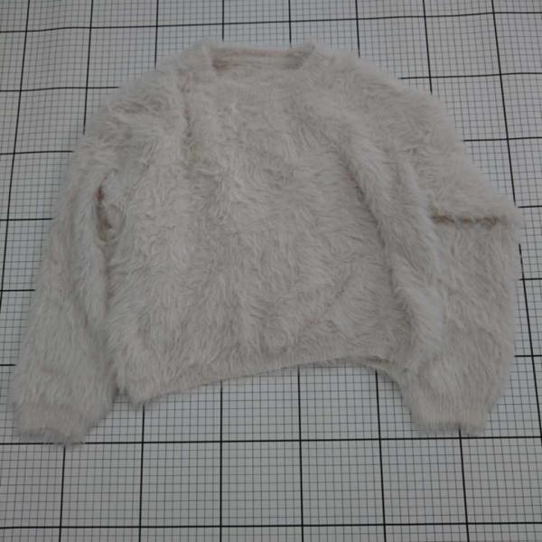 管理番号： 150825003914020251027ベースW/鈴付属品： 無<br>採寸は1cm各の格子背景で行っております。素材： 画像参照色： EPI CKS シャギーニット プルオーバー ピンクベージュ系 Fサイズ： 0...