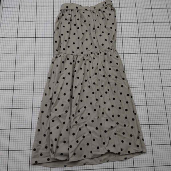 管理番号： 150826002069520251029ベースW/K付属品： 無素材： 画像参照色： AUX ARCS ドットワンピース ベージュ系 Fサイズサイズ： 0梱包サイズ： 通常付属品： 無採寸サイズ： 通常