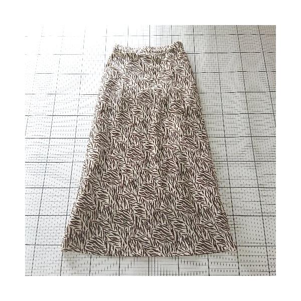 管理番号： 150826006476720251118ベースW/梅<br>付属品： 無<br>やや毛玉あり。匂いの付着あり。<br>素材： 画像参照<br>色： ブラウン系<br>...