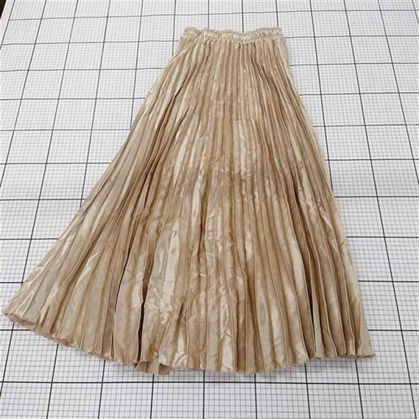 管理番号： 150827001140920251118ベースW/小<br>付属品： 無<br>素材： 画像参照<br>色： ベージュ系ゴールド系<br>サイズ： サイズＭ<br>梱...