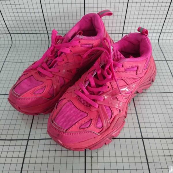 管理番号： 150918000441320251014ベースS/梅付属品： 無<br>破れ・アウトソールに汚れあり。素材： 合成繊維系/ラバーソール色： ネオンピンク系サイズ： サイズ24.0ｃｍ梱包サイズ： 通常付属品： 無&...