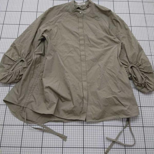 管理番号： 150919000911820251029ベースW/布付属品： 採寸は1センチ角の格子背景で行っております素材： 画像参照色： カーキ系サイズ： サイズ38梱包サイズ： 通常付属品： 採寸は1センチ角の格子背景で行っております採...