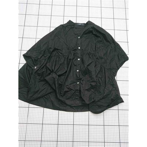 管理番号： 150919001206420260307ベースW/鈴付属品： 無<br>採寸はAIが1cm各の格子背景で行っております。素材： 画像参照色： 【リアン Rien】ブラック系 ギャザーデザイン 半袖ブラウス レディー...