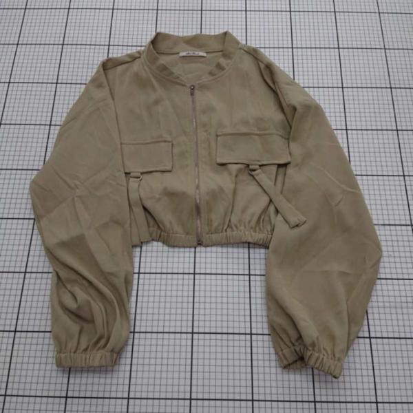 管理番号： 150919004460720260307ベースW/K付属品： 無<br>採寸はAIが1cm各の格子背景で行っております。素材： 画像参照色： 【アンドサーチ】X1399 ベージュ系 クロップドジャケット レディース...
