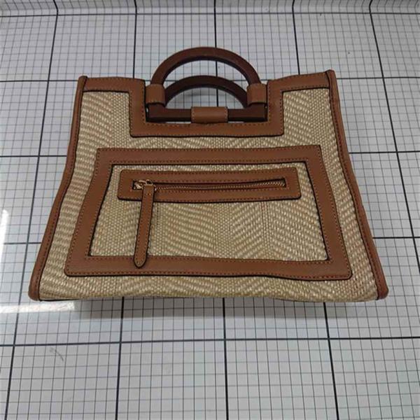 管理番号： 150919005034920260307ベースB/K付属品： 無<br>採寸は1cm各の格子背景で行っております。素材： 色： 【トライディープ TRIDEEP】ラタン風レザーコンビ ハンドバッグ ベージュ系サイズ...