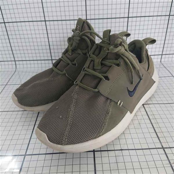 管理番号： 150930000525220251118ベースS増/付属品： 無<br>採寸は1cm格の格子背景で行っております。<br>使用感のある商品です。<br>所々に汚れ、擦れあり。素材： 合成繊維...