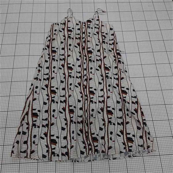 管理番号： 150930000764520251118ベースW/小付属品： 無<br>採寸は1cm格の格子背景で行っております。素材： 画像参照色： ホワイト系ブラウン系サイズ： サイズM梱包サイズ： 通常付属品： 無<b...