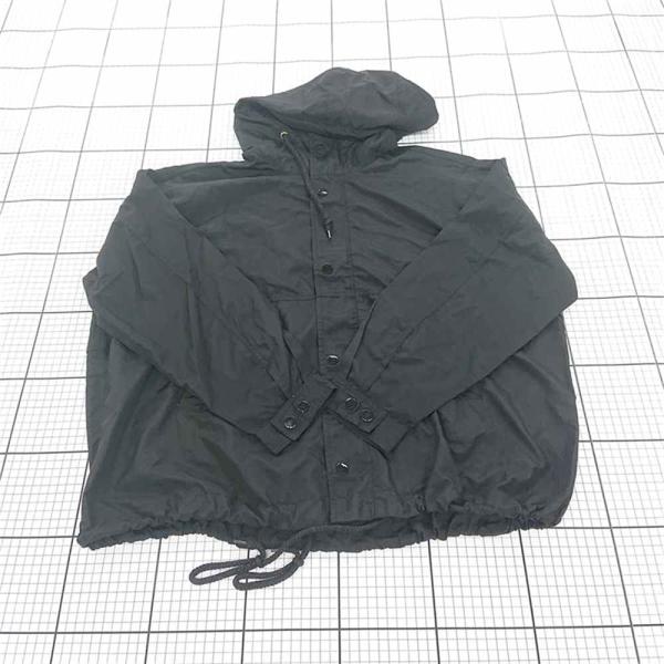 管理番号： 151007001368220251118ベースW/輝付属品： 無<br>採寸はAIが1cm各の格子背景で行っております。素材： 画像参照色： 【メルロ merlot】COME ON IN! プリントフードジャケット...