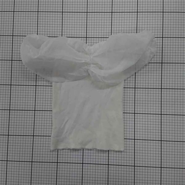 管理番号： 151007001829820251202ベースW/増付属品： 無<br>採寸はAIが1cm各の格子背景で行っております。素材： 画像参照色： michell Macaron オフショルダーブラウス ホワイト Fサイ...