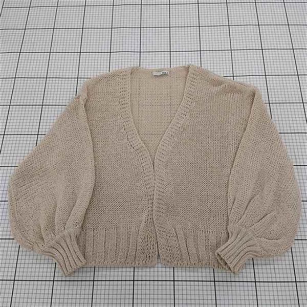 管理番号： 151024000487820251118ベースW/小付属品： 無<br>採寸はAIが1cm各の格子背景で行っております。素材： 画像参照色： ヴィアジェ Via.J 170425-45 ベージュ系ニットカーディガン...