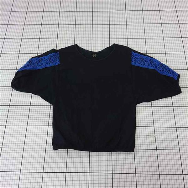 管理番号： 151024001203320251203ベースW/増付属品： 無<br>採寸はAIが1cm各の格子背景で行っております。素材： 画像参照色： マリア malla mo42UT493 コットンレース切替トップス ブラ...