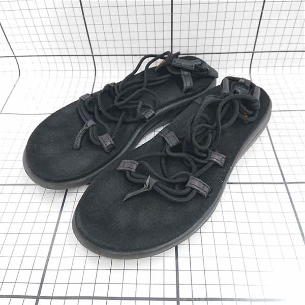 管理番号： 151029000463720251202ベースS/小付属品： 無<br>採寸はAIが1cm各の格子背景で行っております。素材： /ソール色： テバ Teva VOYA INFINITY ブラック系 サンダル レディ...