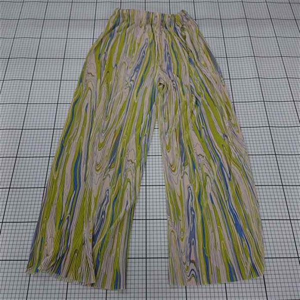 管理番号： 151029001013320251203ベースW/知付属品： 無<br>採寸はAIが1cm各の格子背景で行っております。素材： 画像参照色： パームリッシュ palm RICHE NO.32190R-2 マーブル柄...