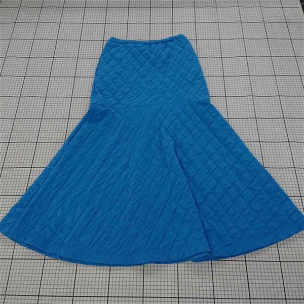 管理番号： 151106002551720260307ベースW/増付属品： 無<br>採寸はAIが1cm各の格子背景で行っております。素材： 画像参照色： ジブレ GibouL?e 22EK2124-F キルティング フレアスカ...
