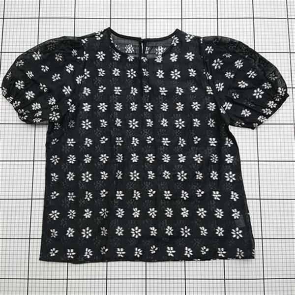 管理番号： 151110000284320260307ベースW/鈴付属品： 無<br>採寸はAIが1cm各の格子背景で行っております。素材： 画像参照色： フレンチパヴェ FRENCH PAV? 花柄レースブラウス ブラック系 ...