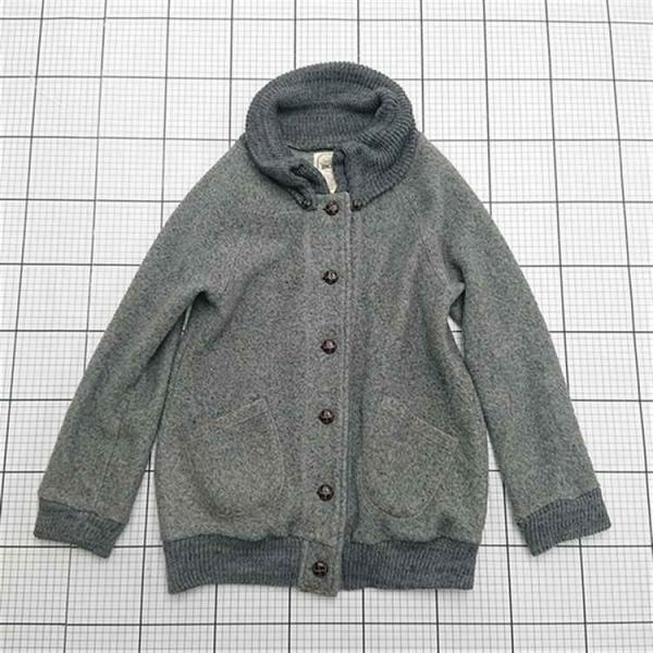 管理番号： 151110001590420251118ベースW/K付属品： 無<br>採寸はAIが1cm各の格子背景で行っております。素材： 画像参照色： エンチャント ENCHANT 700746C グレー系カーディガン Mサ...