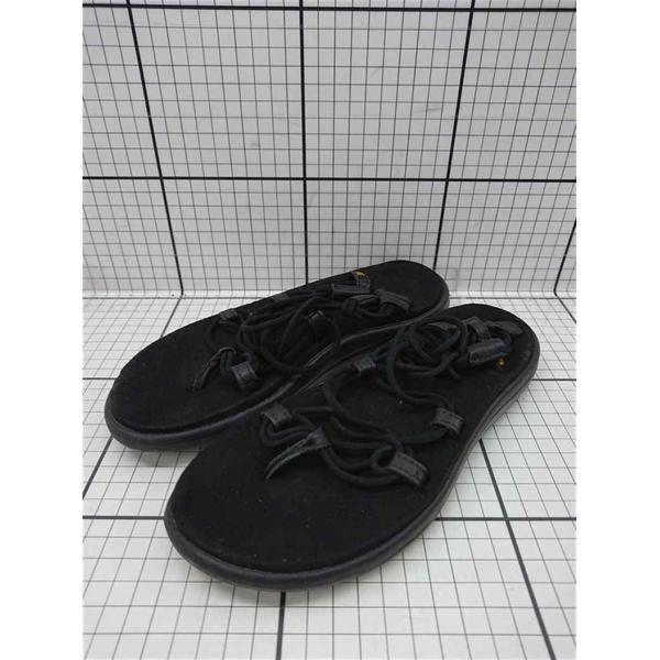 管理番号： 151111001730120260307ベースS/鈴付属品： 無<br>採寸はAIが1cm各の格子背景で行っております。素材： /ソール色： テバ Teva VOYA INFINITY ブラック系 サンダル レディ...