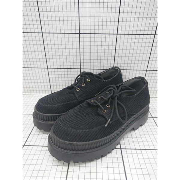 管理番号： 151111001762220260307ベースS/鈴付属品： 無<br>採寸はAIが1cm各の格子背景で行っております。素材： /ソール色： アプレジュール apr?s jour コーデュロイ厚底レースアップシュー...