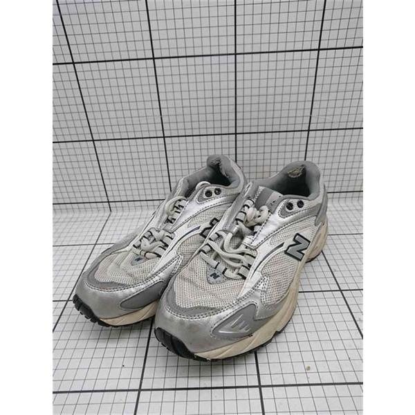 管理番号： 151111002542920251204ベースS/K付属品： 無<br>採寸はAIが1cm各の格子背景で行っております。全体的に薄汚れあり素材： /ソール色： ニューバランス New Balance ML725CD...