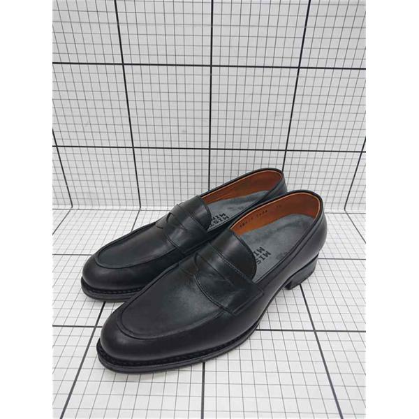 管理番号： 151111002981620260307ベースS/鈴付属品： 無<br>採寸はAIが1cm各の格子背景で行っております。素材： /ソール色： ミスターミニット MISTER MINIT コインローファー ブラック系...