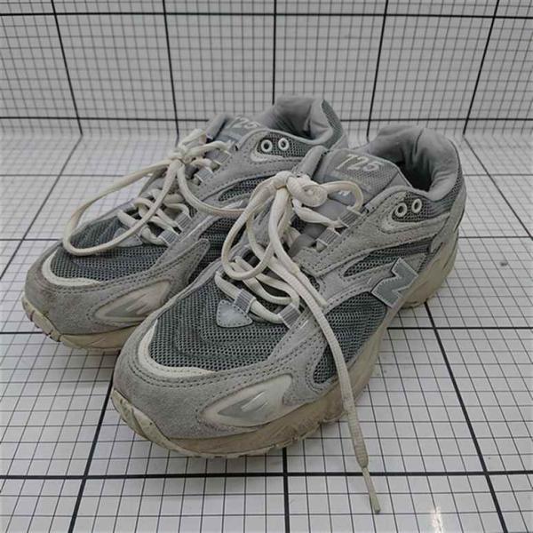 管理番号： 151111003169720260307ベースS/鈴付属品： 無<br>採寸はAIが1cm各の格子背景で行っております。素材： /ソール色： ニューバランス New Balance ML725AA グレー系 スニー...