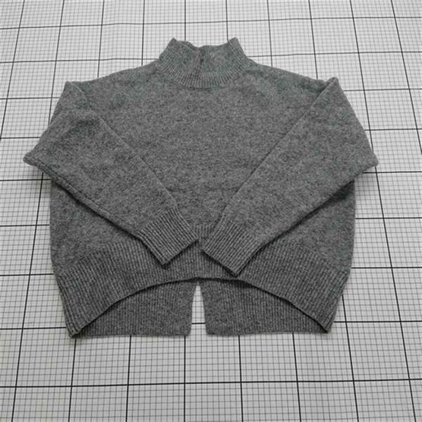 管理番号： 151111003594720260308ベースW/小付属品： 無<br>採寸はAIが1cm各の格子背景で行っております。素材： 画像参照色： シェトワ Chez toi ハイネックニットプルオーバー グレー系 レデ...