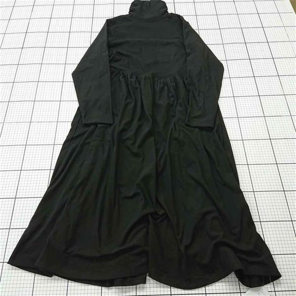 管理番号： 151111003988420260308ベースW/K付属品： 無<br>採寸はAIが1cm各の格子背景で行っております。素材： 画像参照色： ハグユー HUG.U OMOTE SANDO タートルネックロングワンピ...