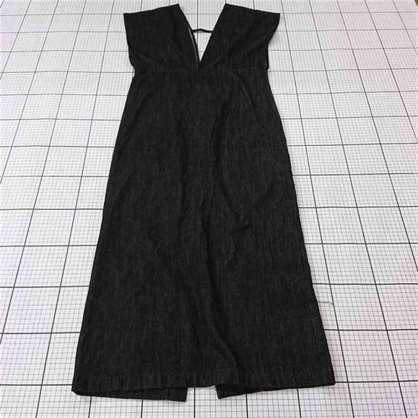 管理番号： 151111004818320260308ベースW/小付属品： 無<br>採寸はAIが1cm各の格子背景で行っております。素材： 画像参照色： ビーシービージー BCBG デニムワンピース ブラック系 綿100% レ...