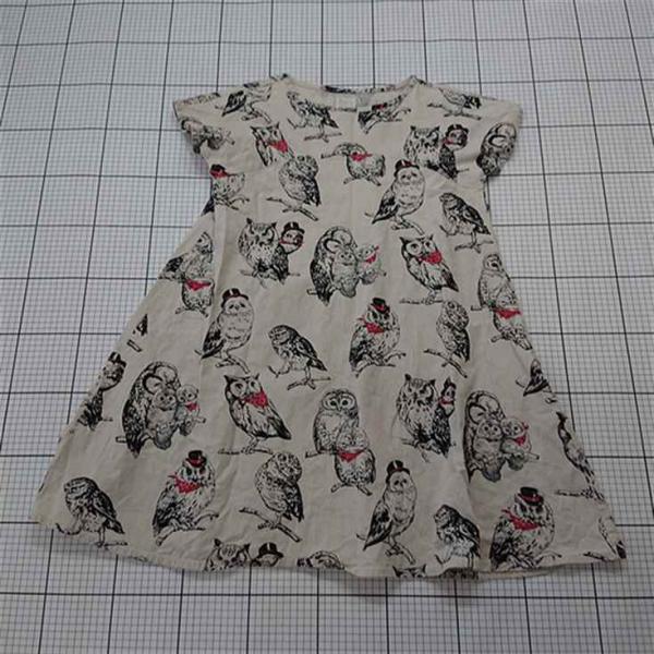 管理番号： 151111005017920251210ベースW/増付属品： 無<br>採寸はAIが1cm各の格子背景で行っております。素材： 画像参照色： ルージーグージー loosey goosey フクロウ柄ワンピース 半袖...