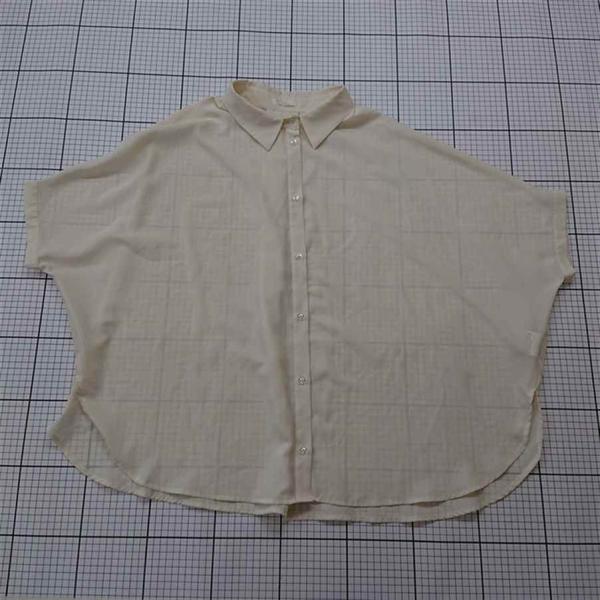 管理番号： 151112001167220260308ベースW/増付属品： 無<br>採寸はAIが1cm各の格子背景で行っております。素材： 画像参照色： アイテムズ アーバンリサーチ  IT45-23B009 シアードルマンシ...