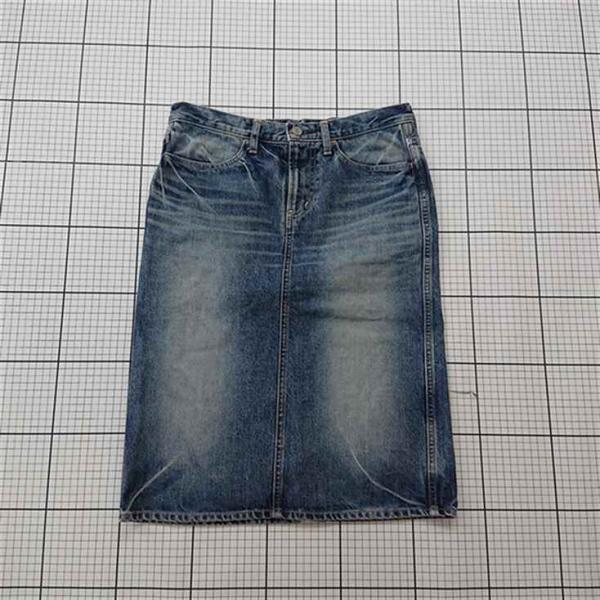 管理番号： 151112001423920260308ベースW/増付属品： 無<br>採寸はAIが1cm各の格子背景で行っております。素材： 画像参照色： ドミンゴ DMG NO-17-159A デニムスカート 日本製 レディー...