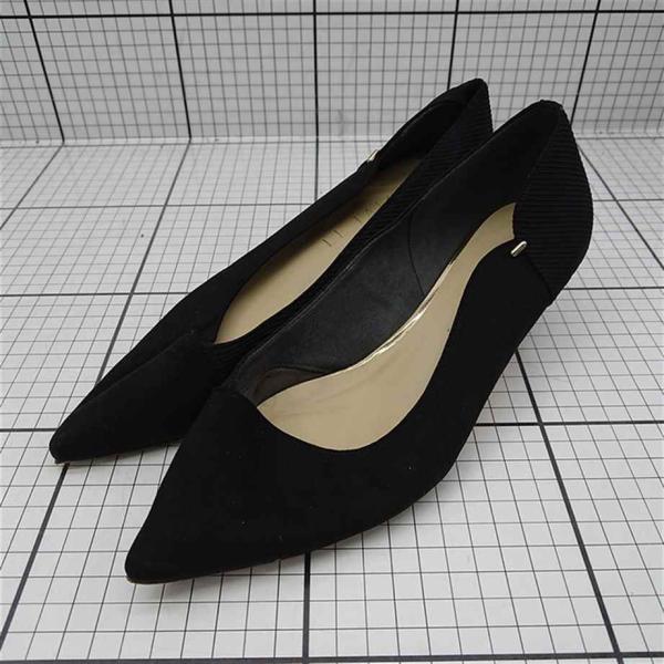 管理番号： 151125000242720260308ベースS/K付属品： 無<br>採寸は1センチ各の格子背景で行っております。素材： 布系/ラバー系ソール色： ブラック系サイズ： サイズ23 2/1梱包サイズ： 通常付属品：...