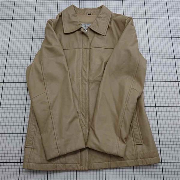 管理番号： 151201001057720260308ベースW/K付属品： 無<br>採寸はAIが1cm各の格子背景で行っております。素材： 画像参照色： ミアコマ Mia Coma ベージュ系レザージャケット 11号 レディー...