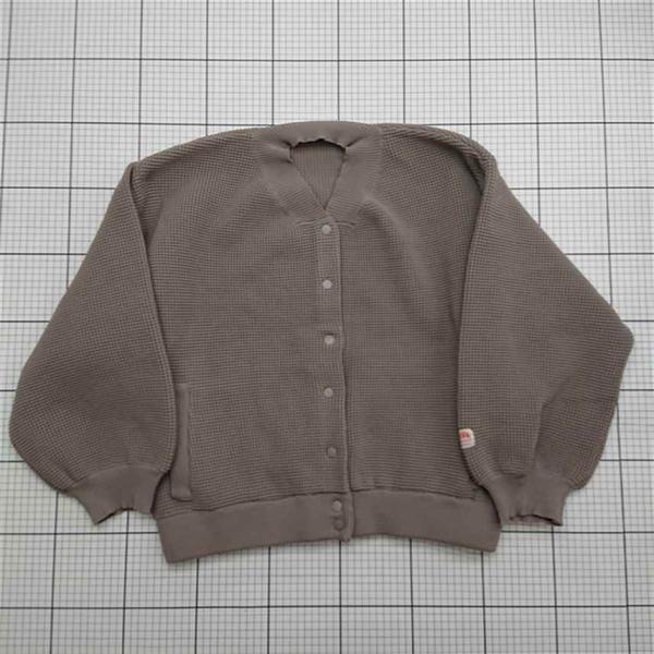 管理番号： 151202000375020260308ベースB/K付属品： 無<br>採寸はAIが1cm各の格子背景で行っております。素材： 画像参照色： ジャバ Java jv1050069 ワッフルカーディガン ポリエステル...