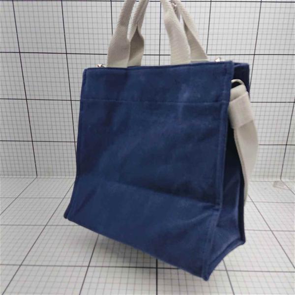 管理番号： 151202001490920260308ベースB/K付属品： 無<br>採寸はAIが1cm各の格子背景で行っております。素材： 画像参照色： ルートート ROOTOTE スクエア2way テンジク-B ネイビー ト...