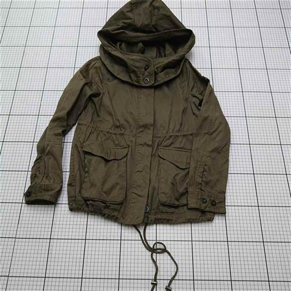 管理番号： 151202002376520260308ベースW/鈴付属品： 無<br>採寸はAIが1cm各の格子背景で行っております。素材： 画像参照色： タトラス TATRAS LTA14S4380 フーデッドジャケット カー...